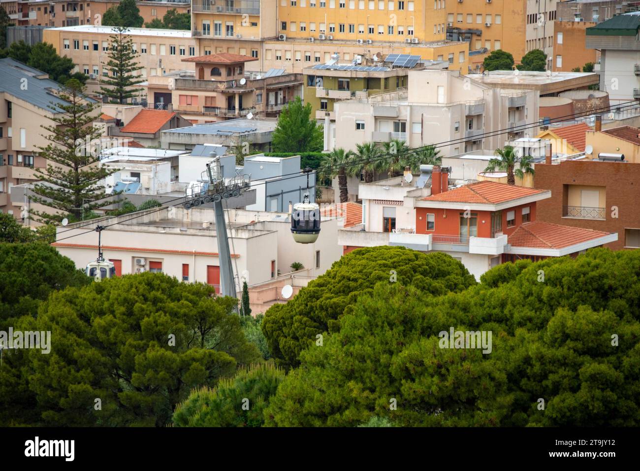 Funivia cable car hi-res stock photography and images - Alamy