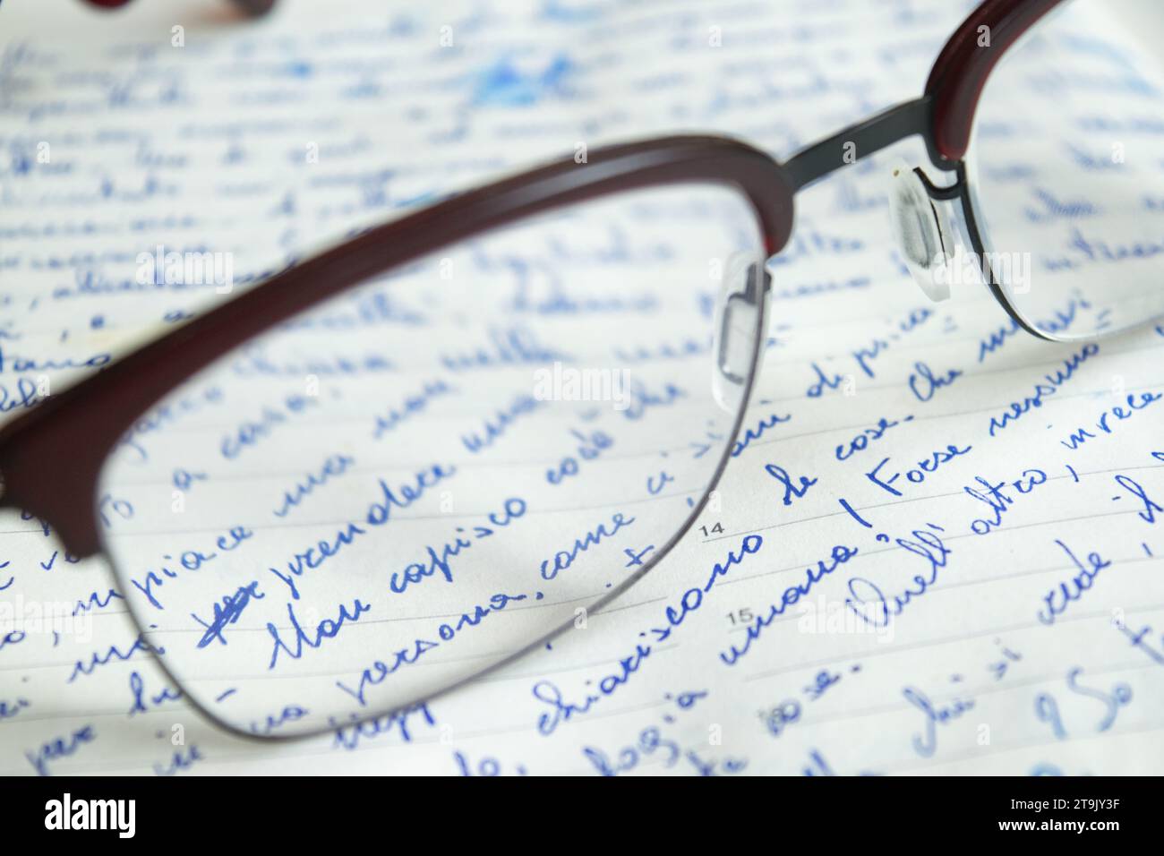 Seen through a pair of glasses hi-res stock photography and images - Alamy