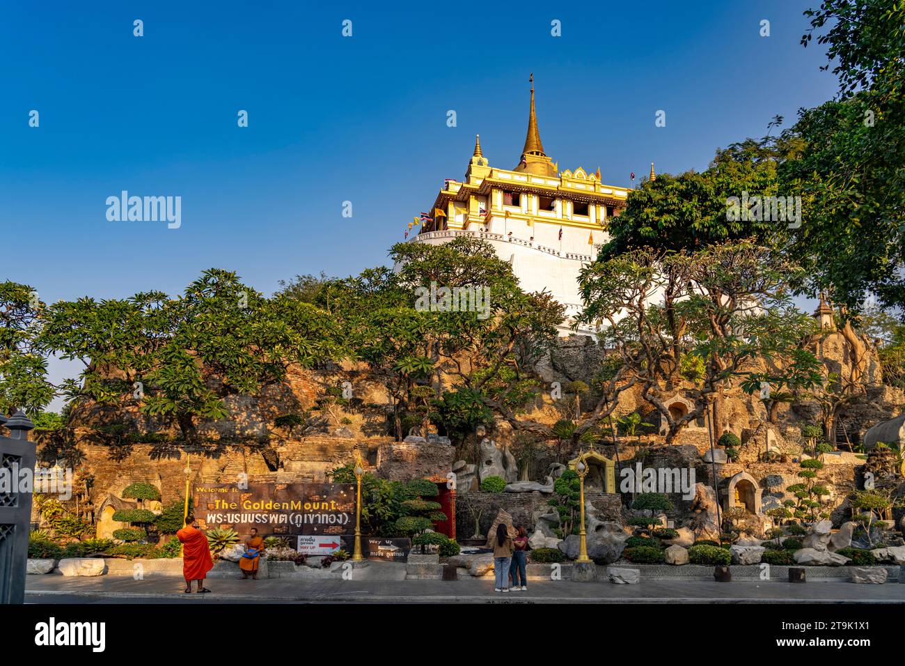 Die buddhistische Tempelanlage Wat Saket oder Tempel des Goldenen Berges, Golden Mount Temple ...