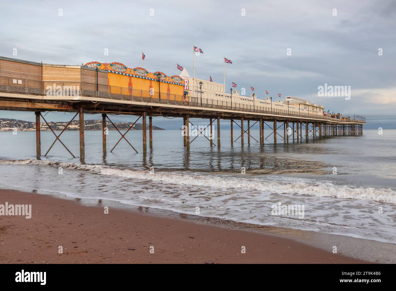 Devon pier hi-res stock photography and images - Alamy