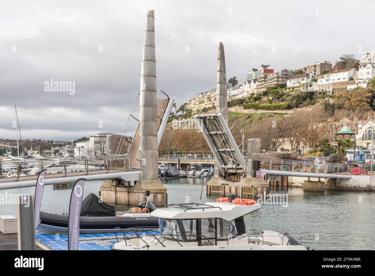 Bascule pedestrian bridge hi-res stock photography and images - Alamy