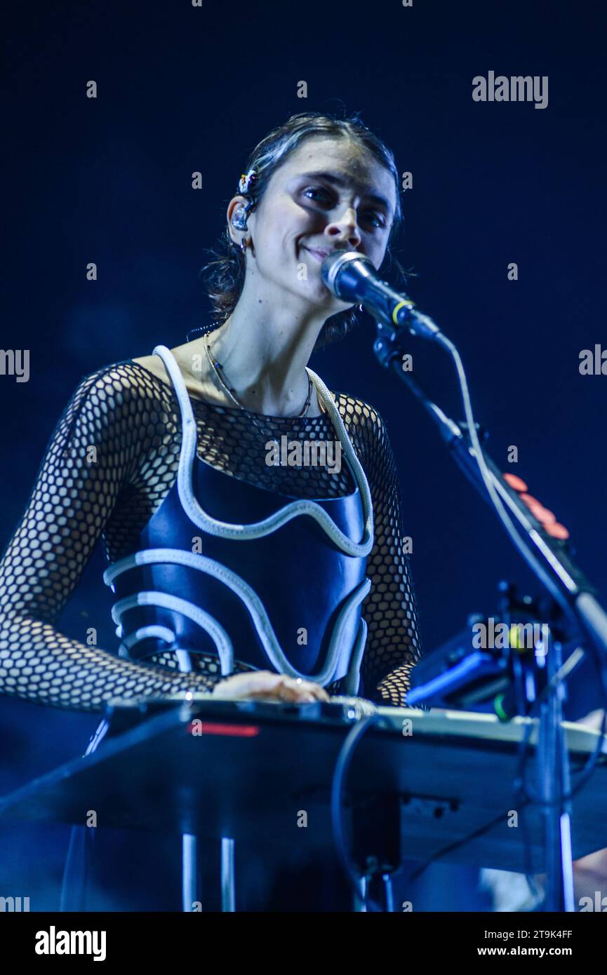 The french artist Pomme plays live at Forest National | La chanteuse et ...