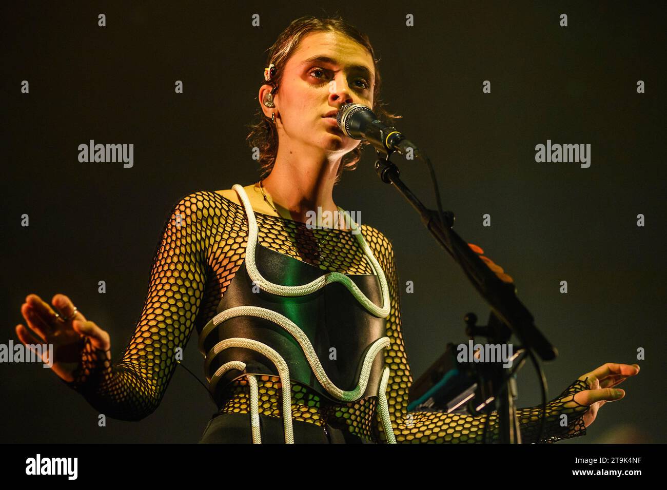 The french artist Pomme plays live at Forest National | La chanteuse et ...