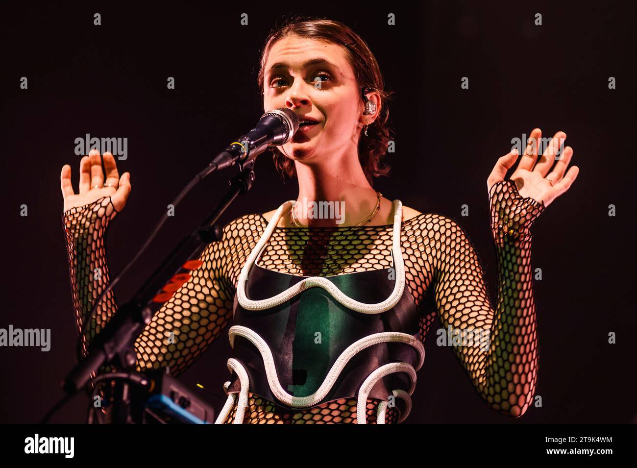 The french artist Pomme plays live at Forest National | La chanteuse et ...