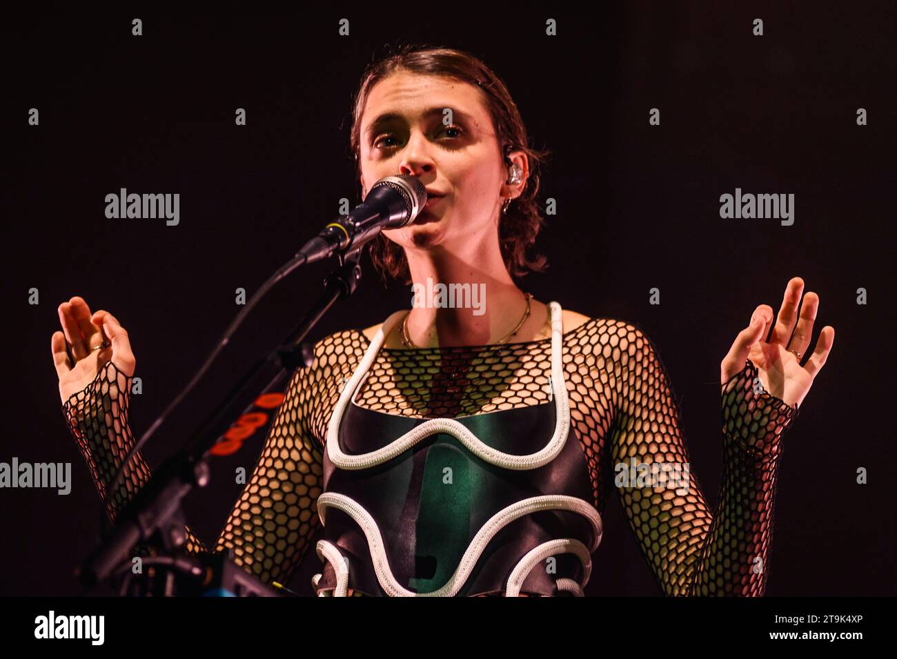 The french artist Pomme plays live at Forest National | La chanteuse et ...