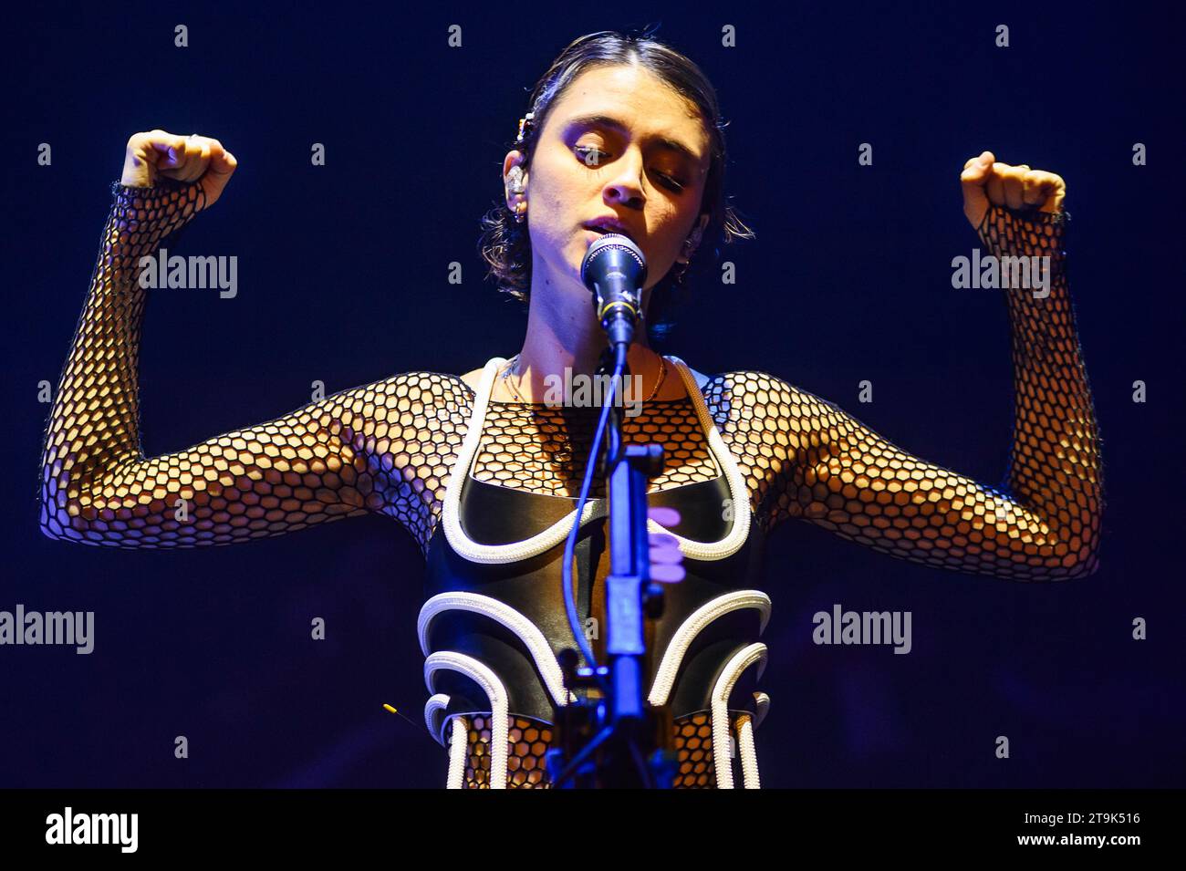 The french artist Pomme plays live at Forest National | La chanteuse et ...