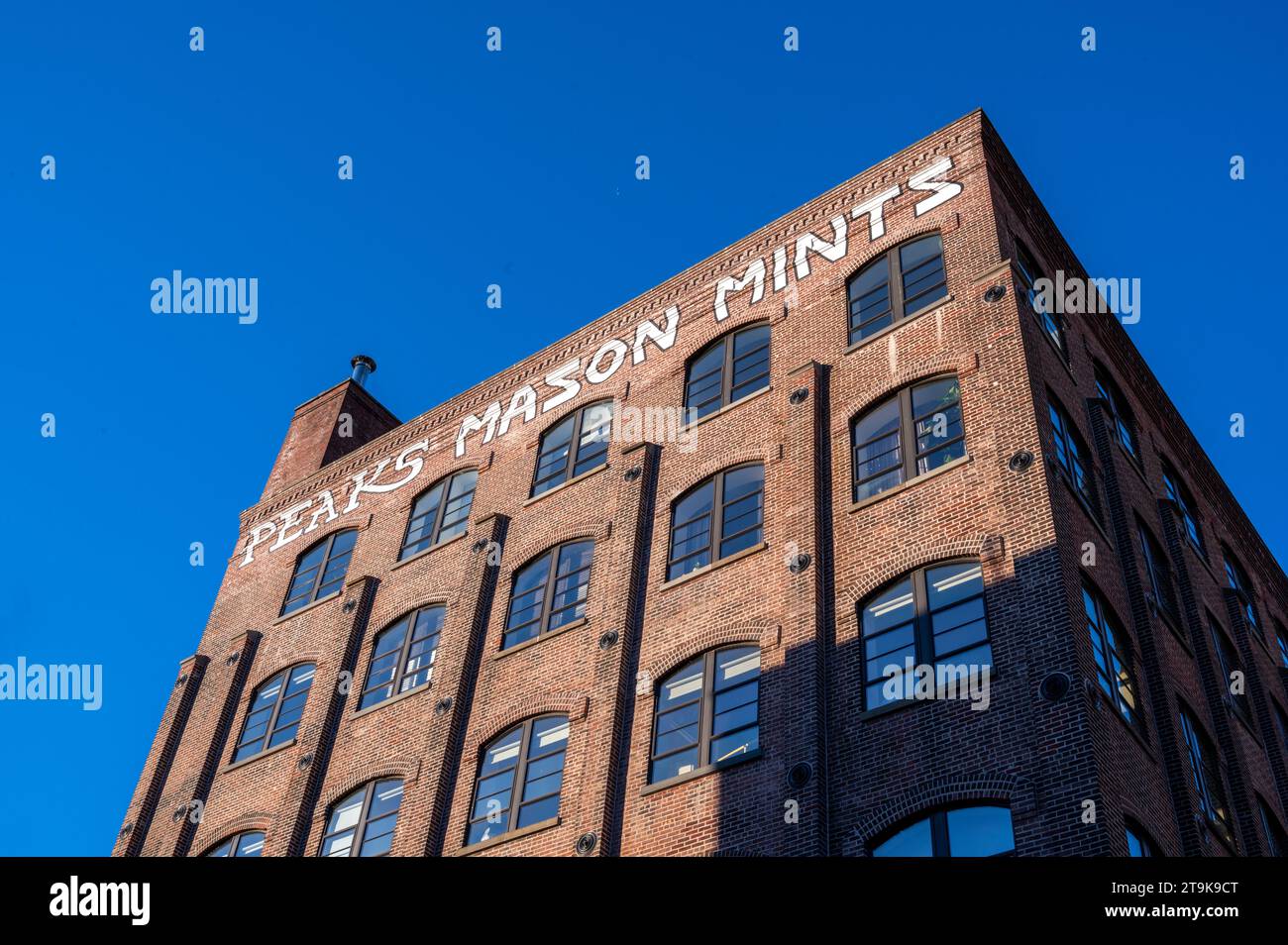 Old building in new hi-res stock photography and images - Alamy