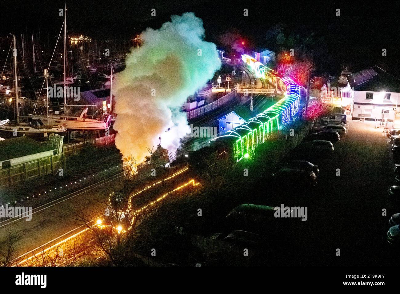 Kingswear, Devon, UK. 25th November 2023. The Christmas Train of Lights ...