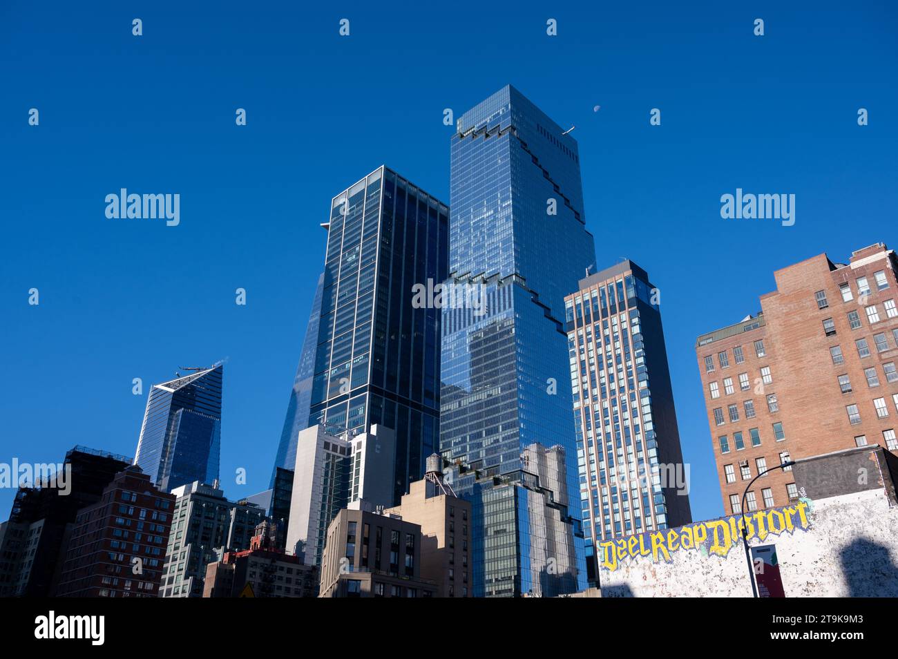 skyscraper in new york city Stock Photo - Alamy