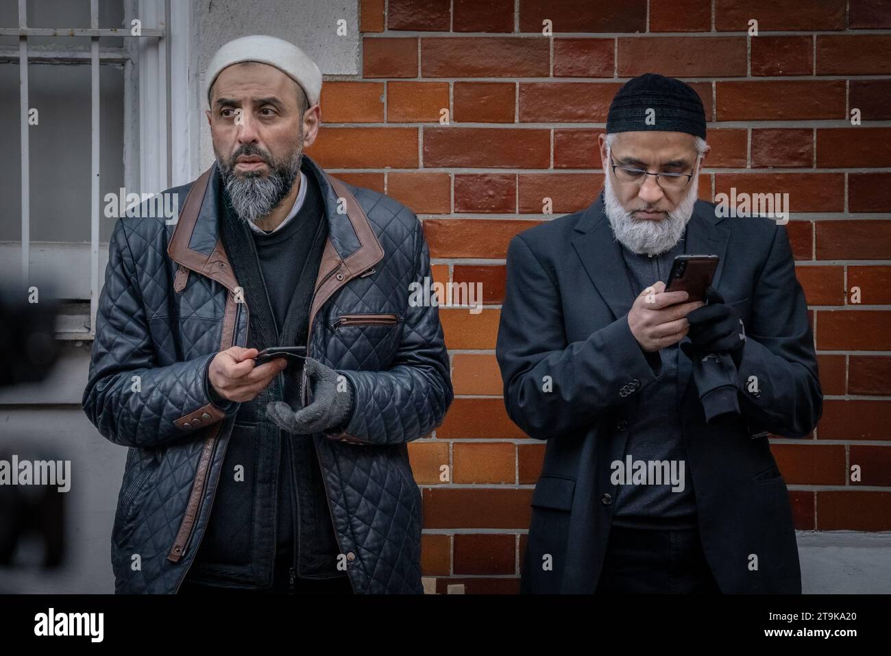 Mazhar khan hizb hi-res stock photography and images - Alamy