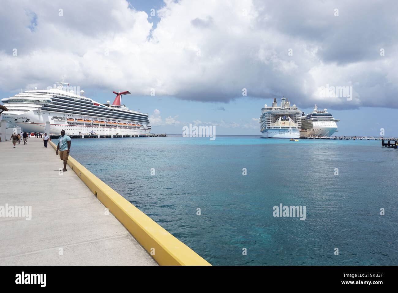 Boarding the Carnival Victory ship at Cozumel Mexico ship port Stock ...
