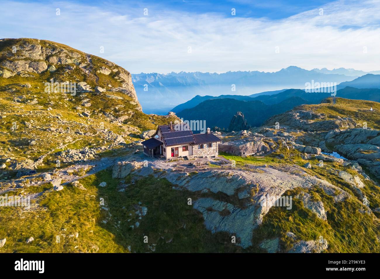 Rifugio delle alpi hi-res stock photography and images - Alamy