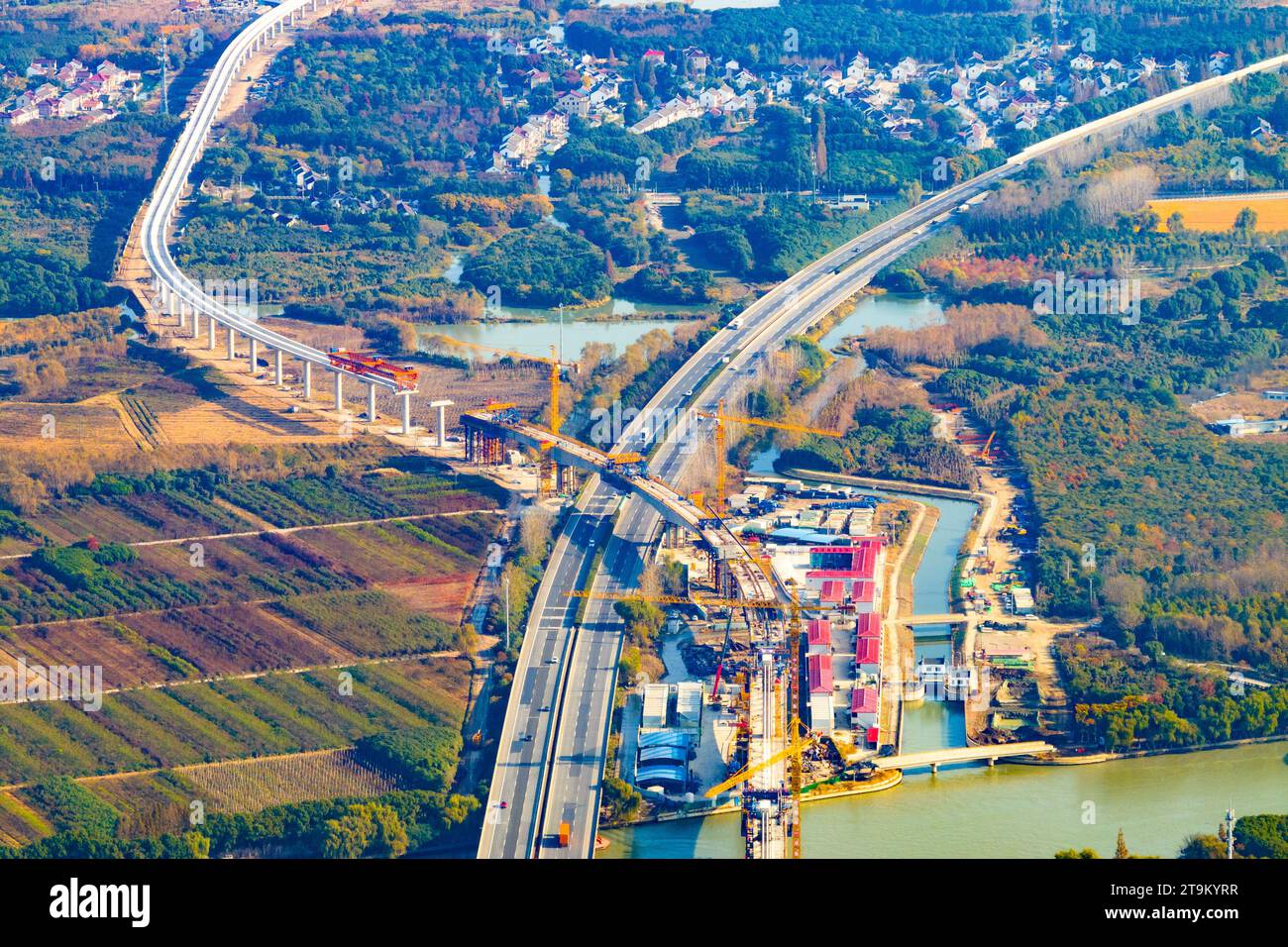 SHANGHAI, CHINA - NOVEMBER 26, 2023 - Construction of the western ...