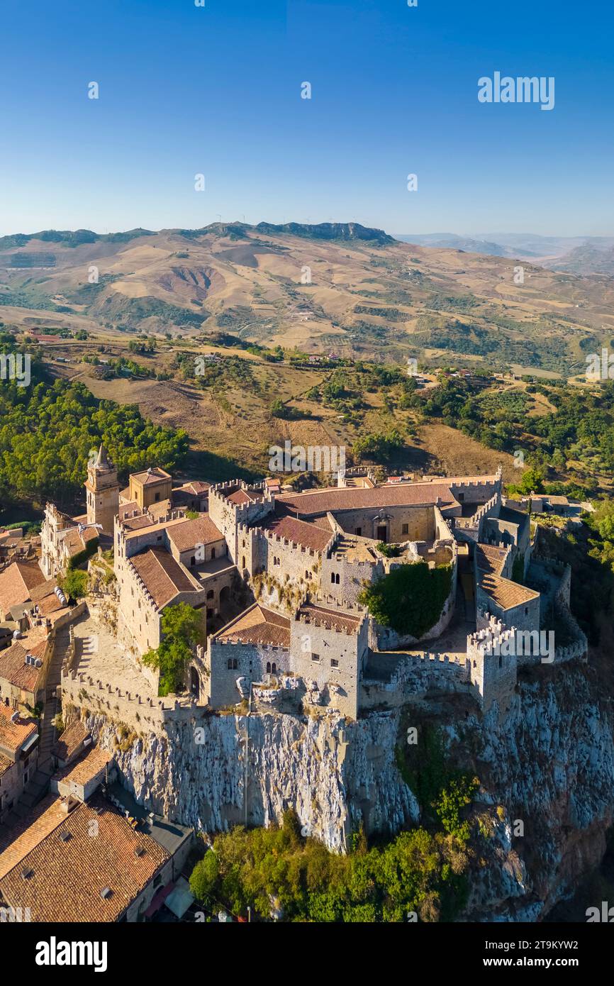 Caccamo sicily hi-res stock photography and images - Alamy