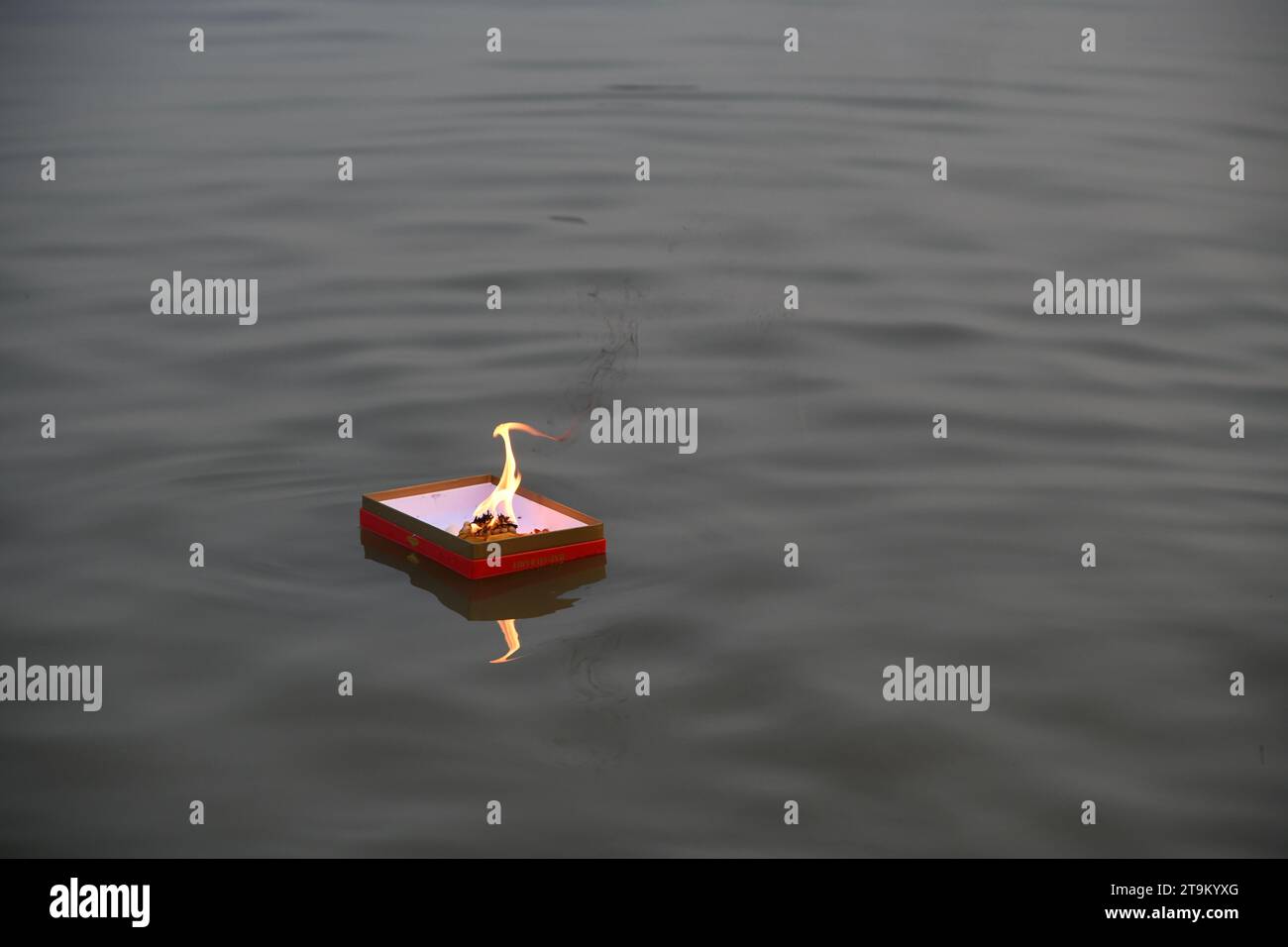 Kolkata, India. 26th Nov, 2023. Illuminated diya floating on the Ganges ...