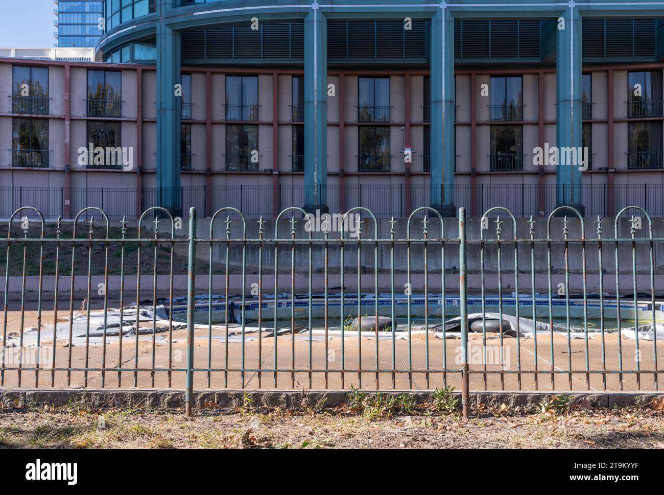 Abandoned swimming pool for the Millenium Hotel in downtown St Louis in Missouri Stock Photo - Alamy