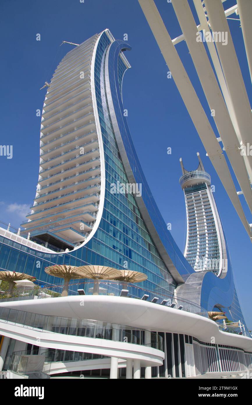 Raffles doha hi-res stock photography and images - Alamy