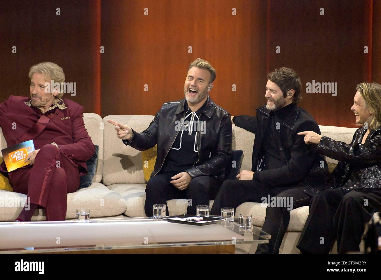 Thomas Gottschalk mit Gary Barlow, Howard Donald und Mark Owen von Take ...