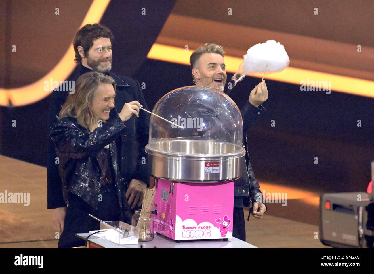 Howard donald mark owen hi-res stock photography and images - Alamy