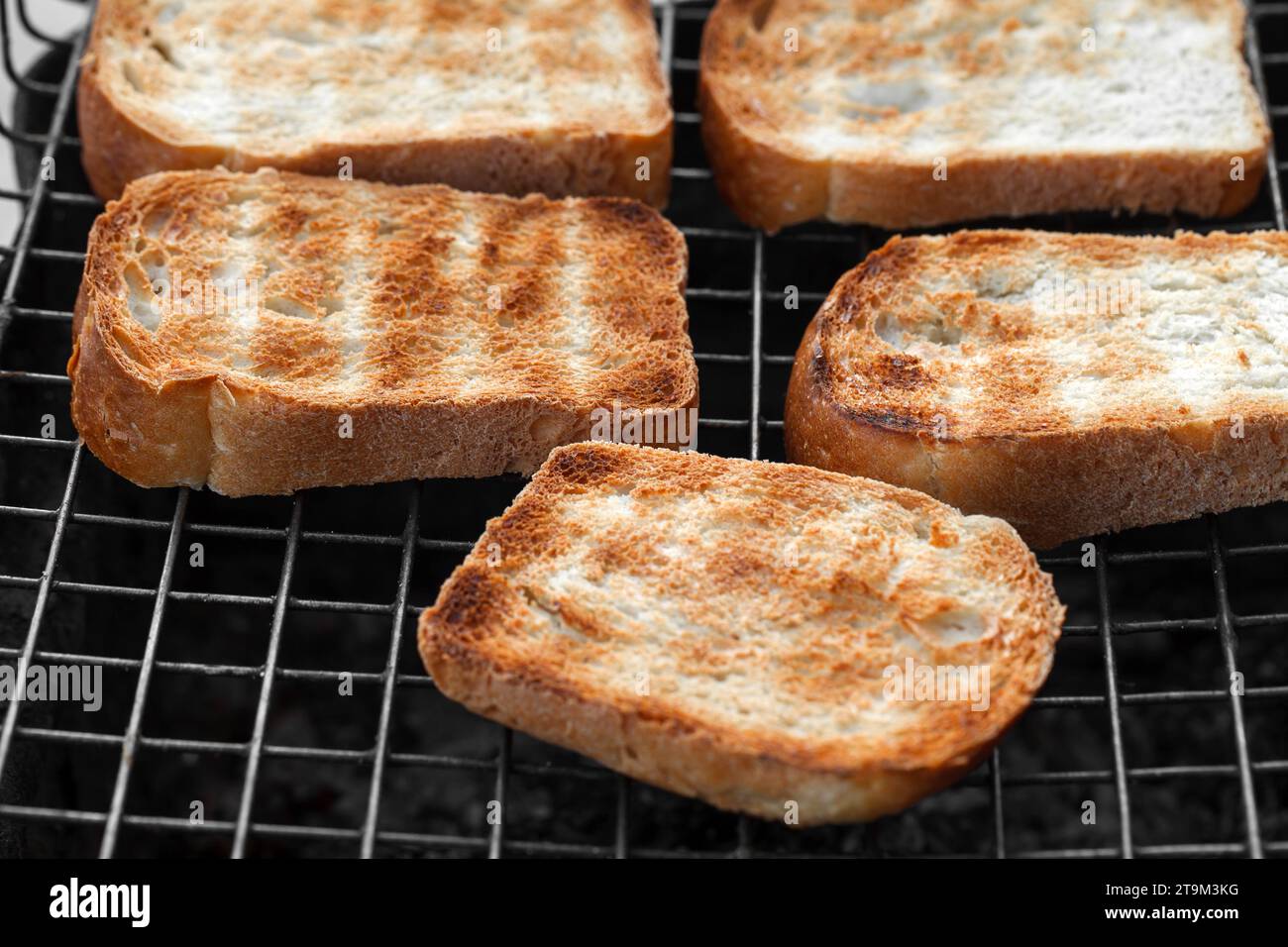 Half loaf bread toasts hi-res stock photography and images - Alamy