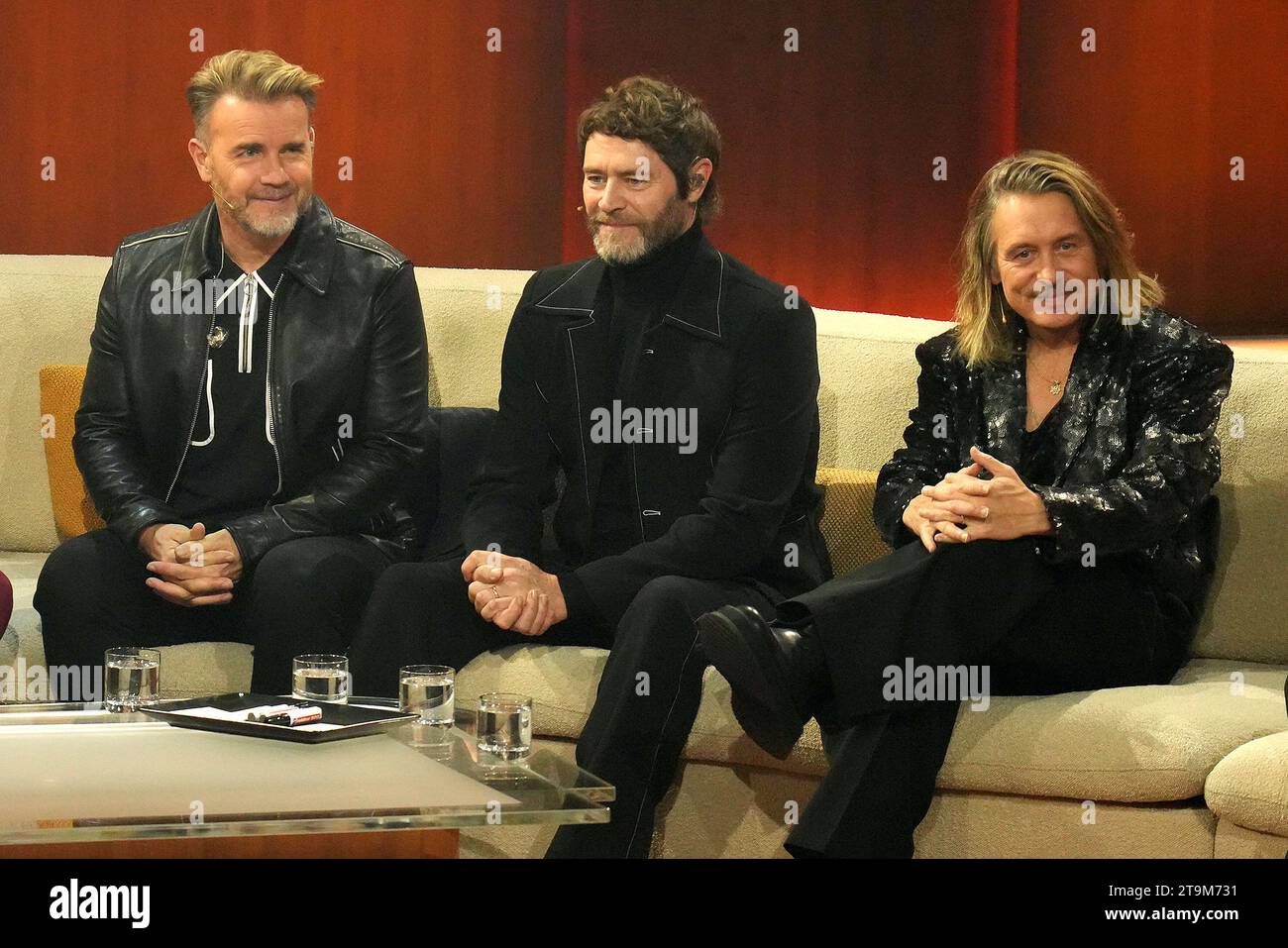 Die Band "Take That" mit Gary Barlow, Howard Donald und Mark Owen in ...