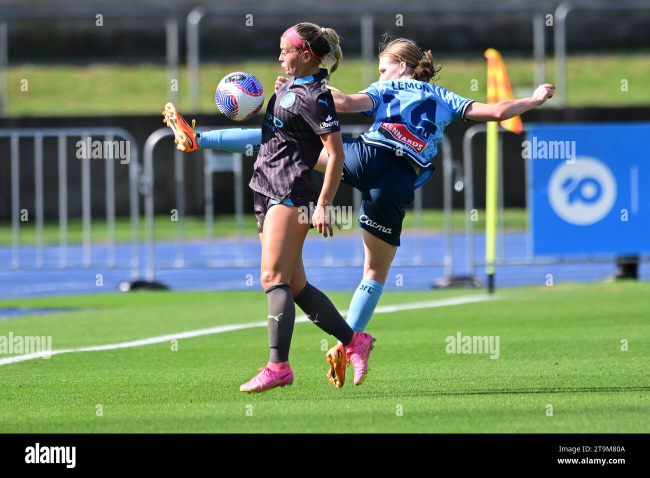 Sydney, Australia. 26th Nov, 2023. Julia Grosso (L) of the Melbourne ...