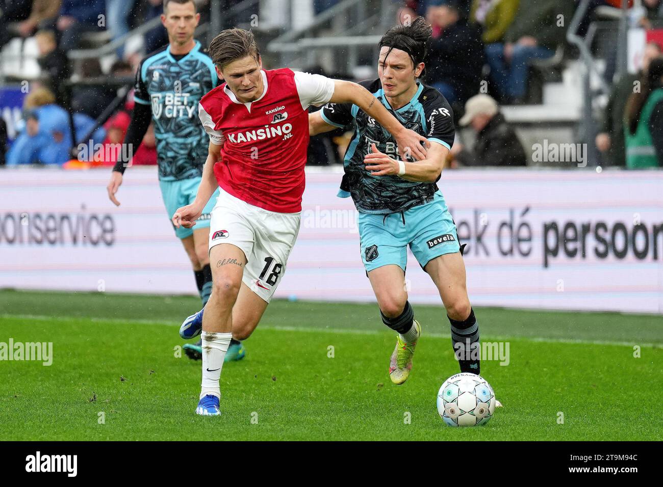 ALKMAAR - (l-r) David Moller Wolfe of AZ Alkmaar, Oskar Buur of FC ...