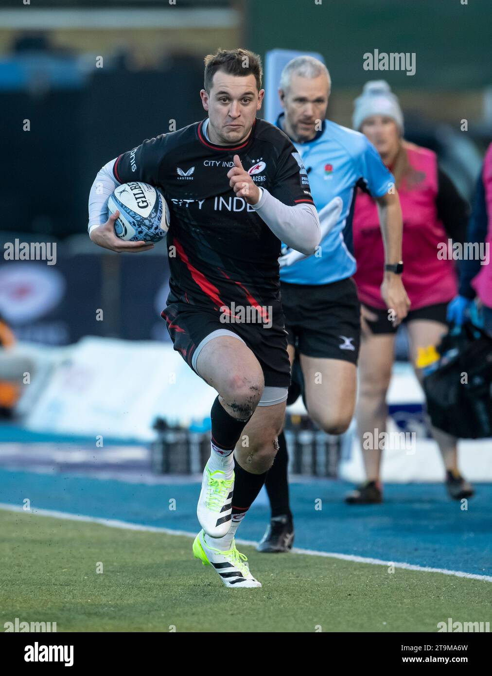 Saracens Tom Parton in action during the Gallagher Premiership Rugby ...