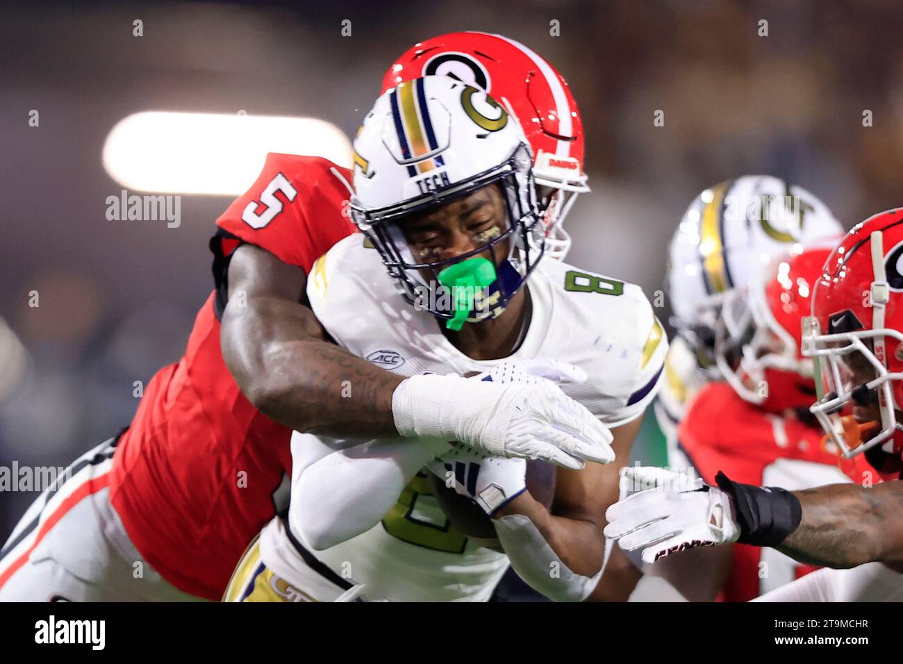 ATLANTA, GA - NOVEMBER 25: Georgia Bulldogs linebacker Raylen Wilson (5 ...