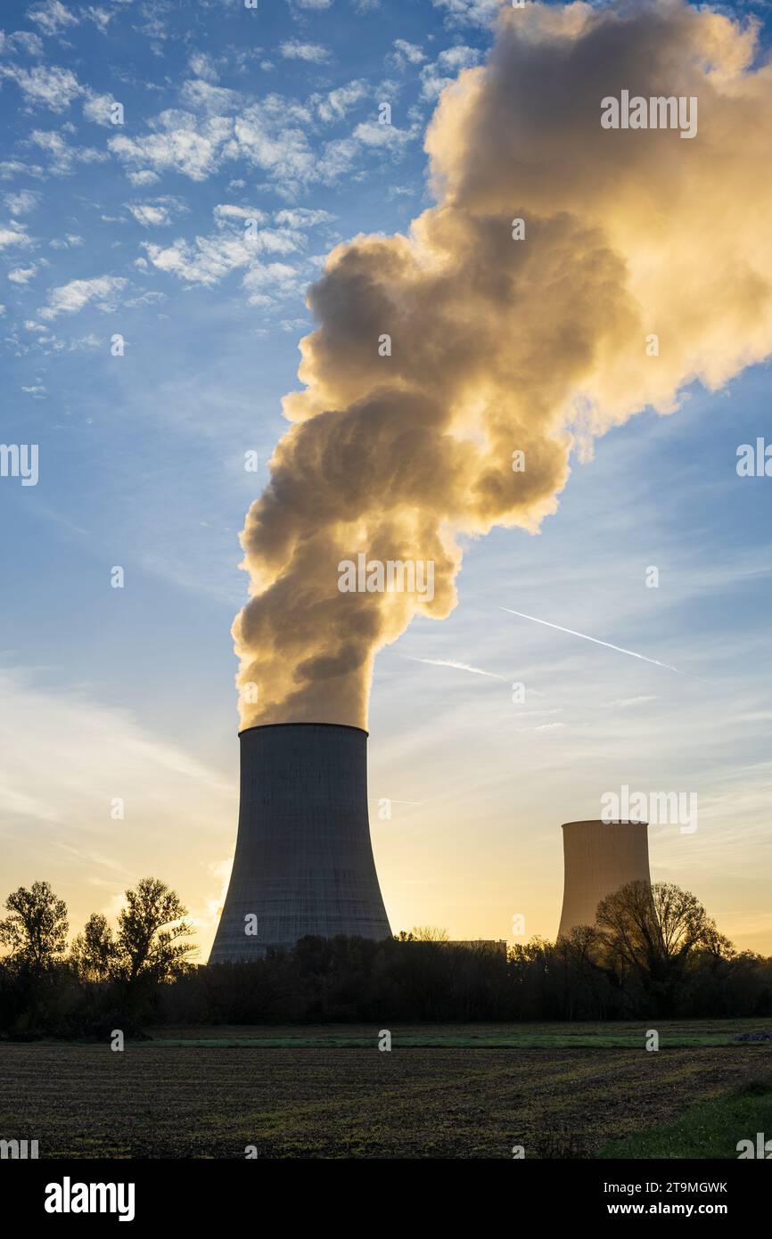 Sunrise at the Nuclear power plant of Golfech, France Stock Photo - Alamy