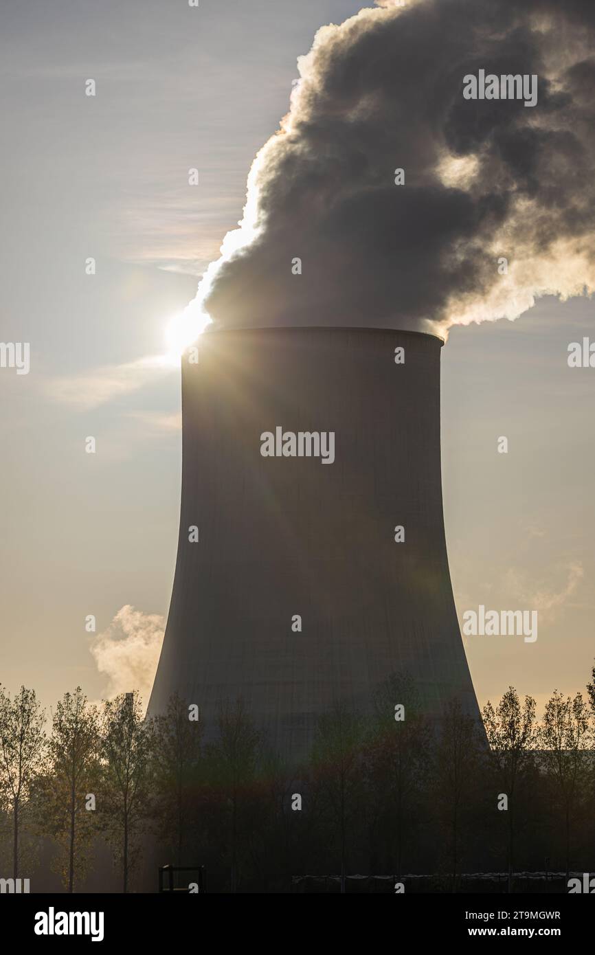 Sunrise at the Nuclear power plant of Golfech, France Stock Photo - Alamy
