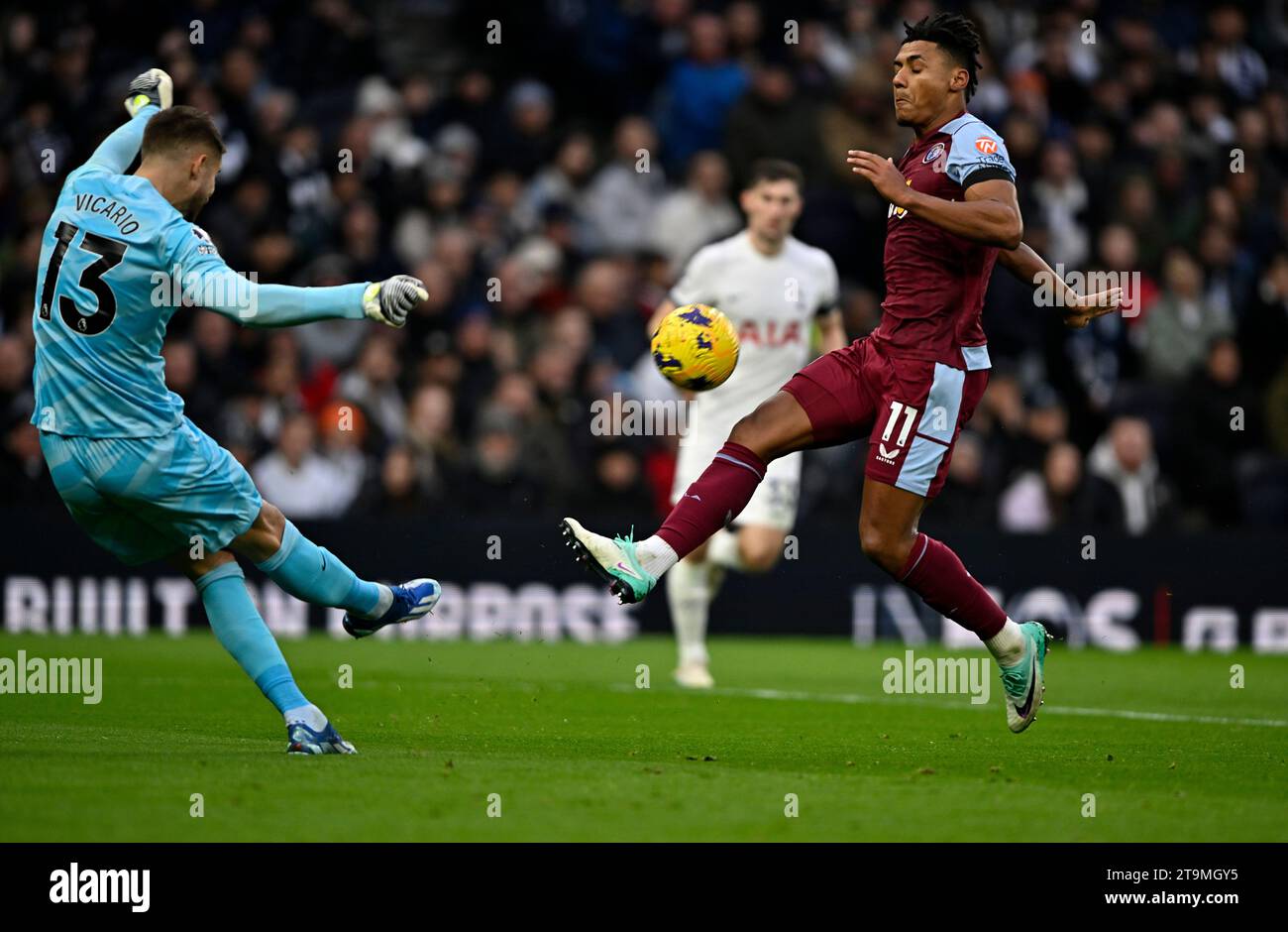 London, UK. 26th Nov, 2023. Guglielmo Vicario (Tottenham, goalkeeper ...