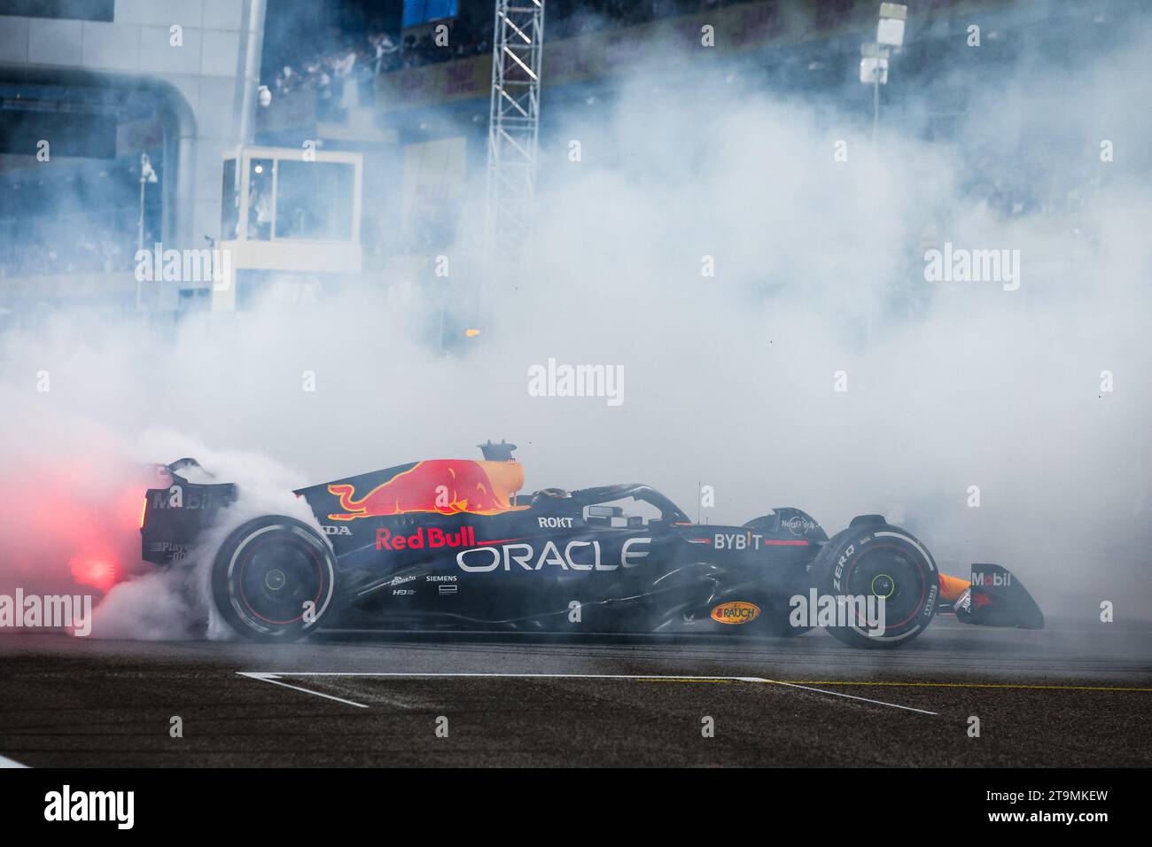 01 VERSTAPPEN Max (nld), Red Bull Racing RB19, celebrating victory with ...