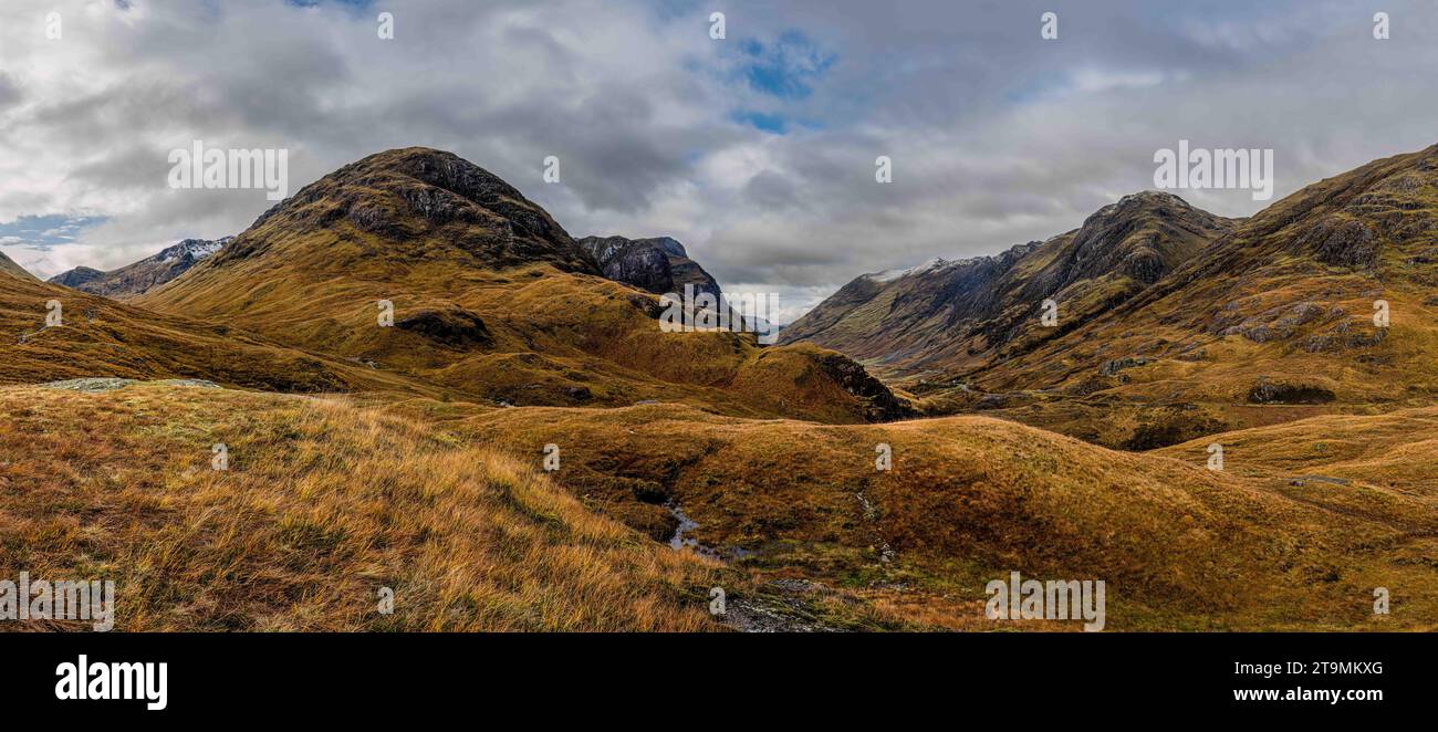 Three sisters glen coe autumn hi-res stock photography and images - Alamy