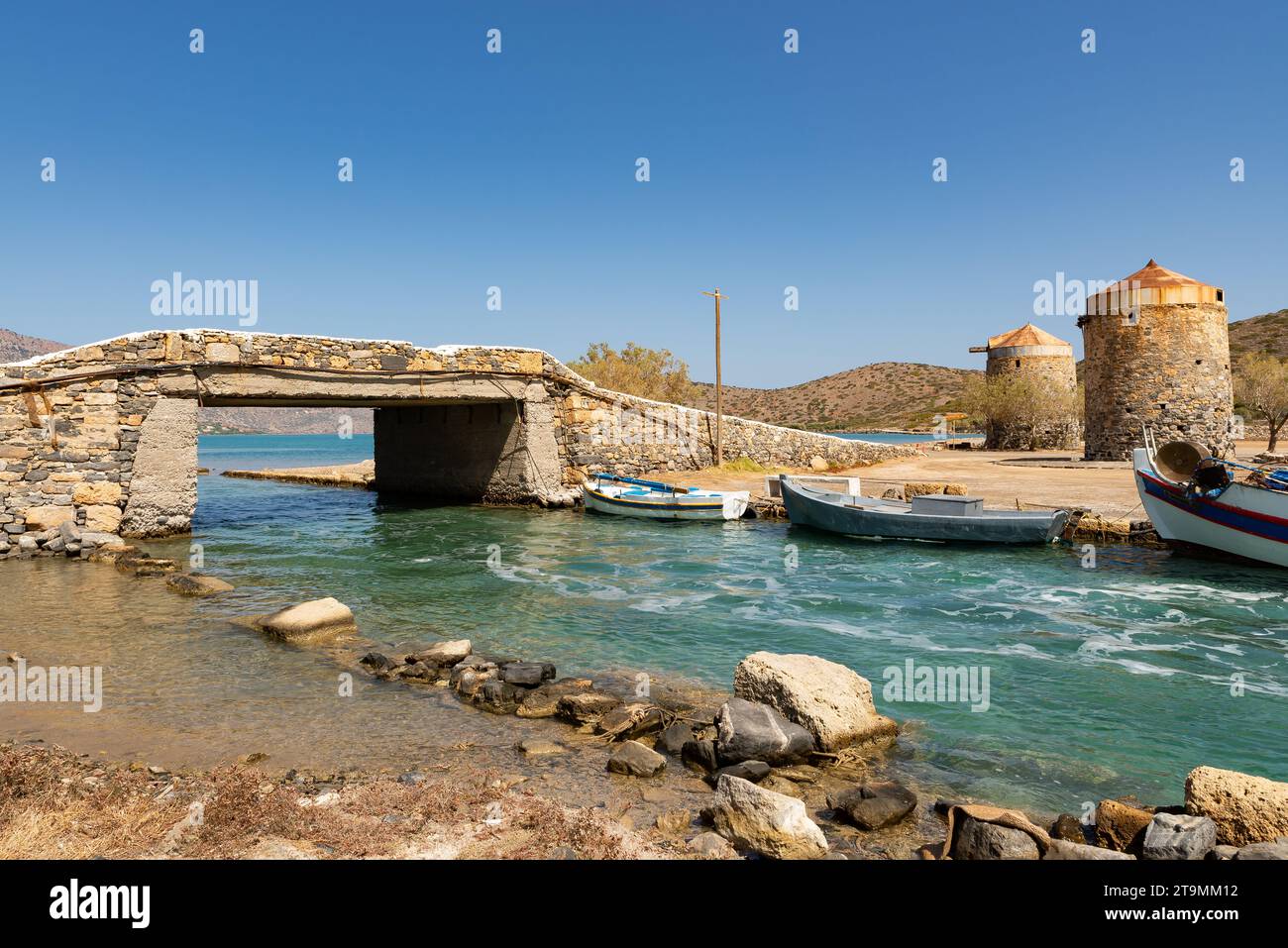 Historic stone bridge crete hi-res stock photography and images - Alamy