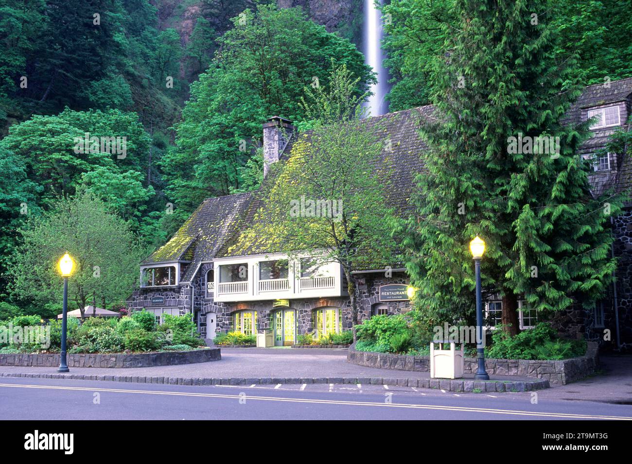 Multnomah Falls Lodge, Columbia River Gorge National Scenic Area, Mt ...