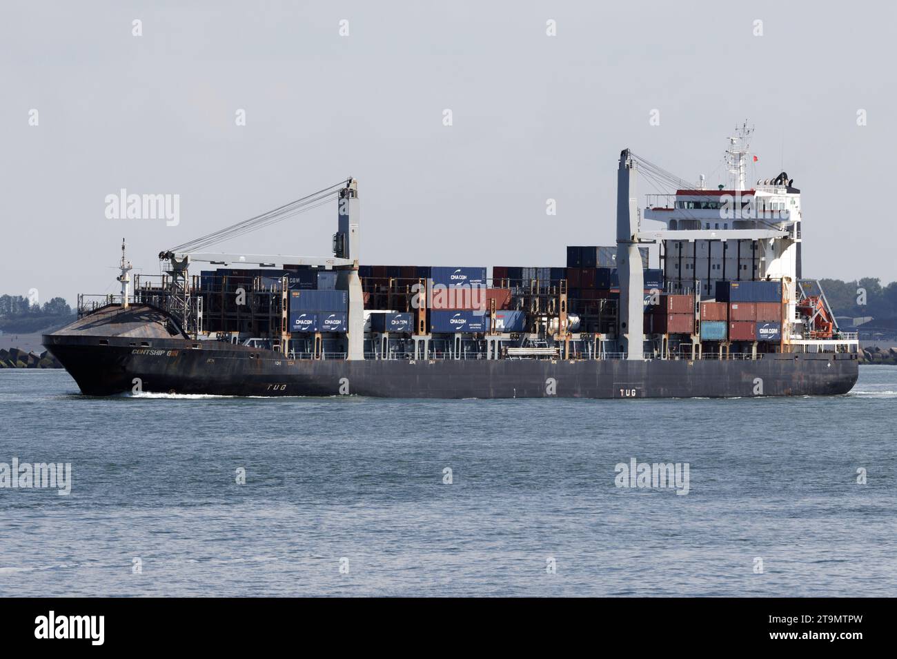 Contship gin hi-res stock photography and images - Alamy