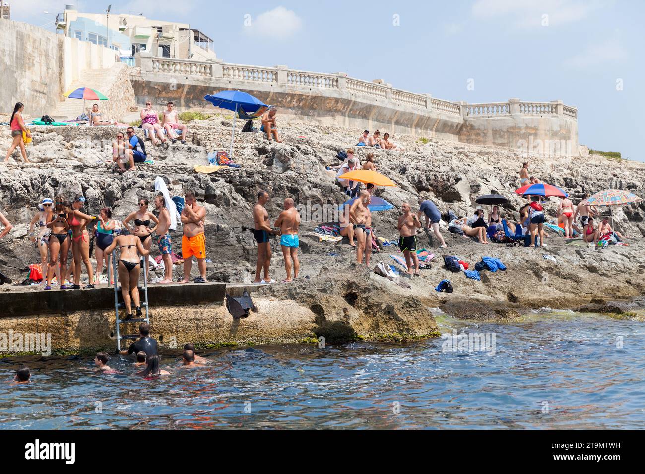 Grotto beach hi-res stock photography and images - Alamy