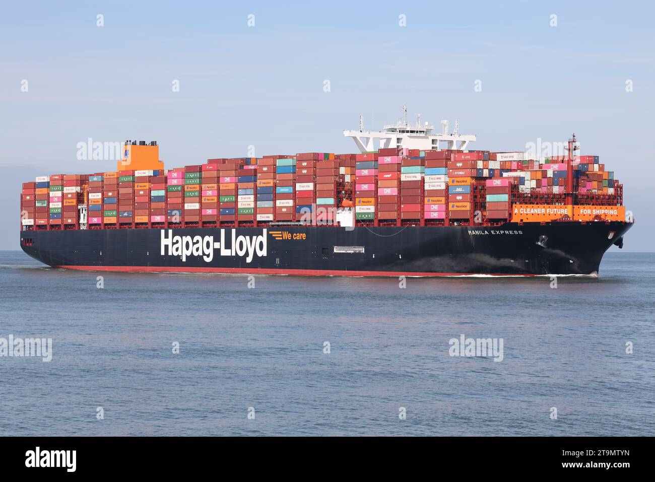 The container ship Manila Express arrives at the port of Rotterdam on ...