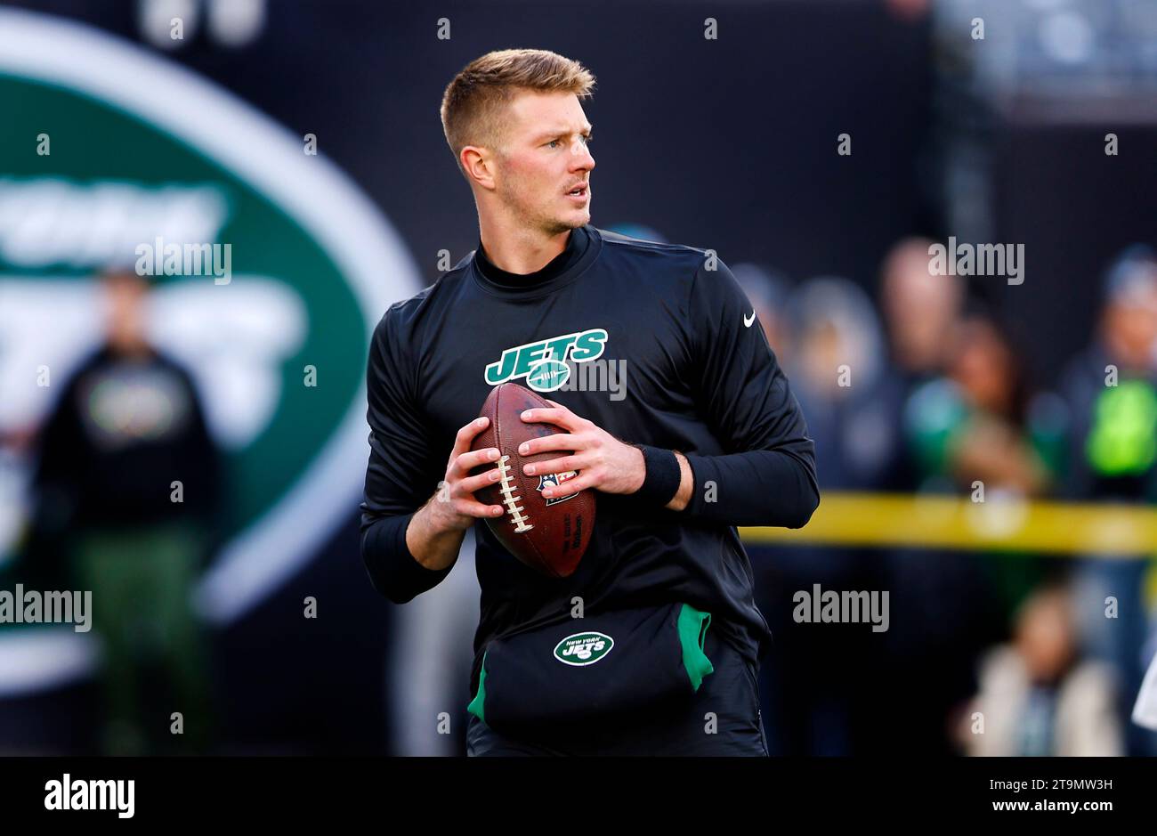 New York Jets quarterback Tim Boyle (7) during warm up before an NFL ...