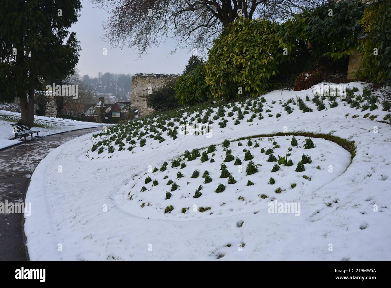 Guildford castle grounds in the snow hi-res stock photography and ...