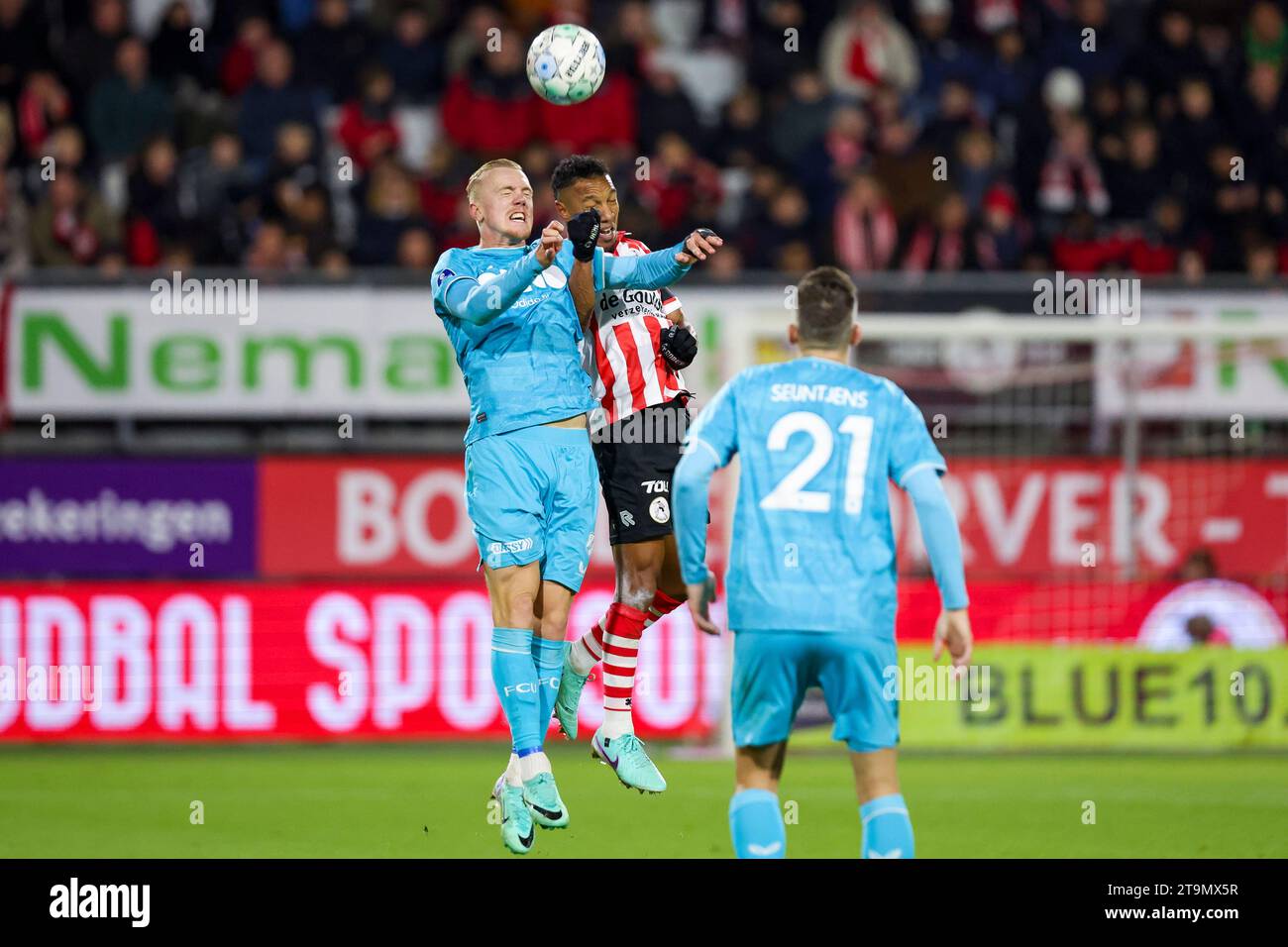 ROTTERDAM, NETHERLANDS - NOVEMBER 26: Isac Lidberg (FC Utrecht) and ...