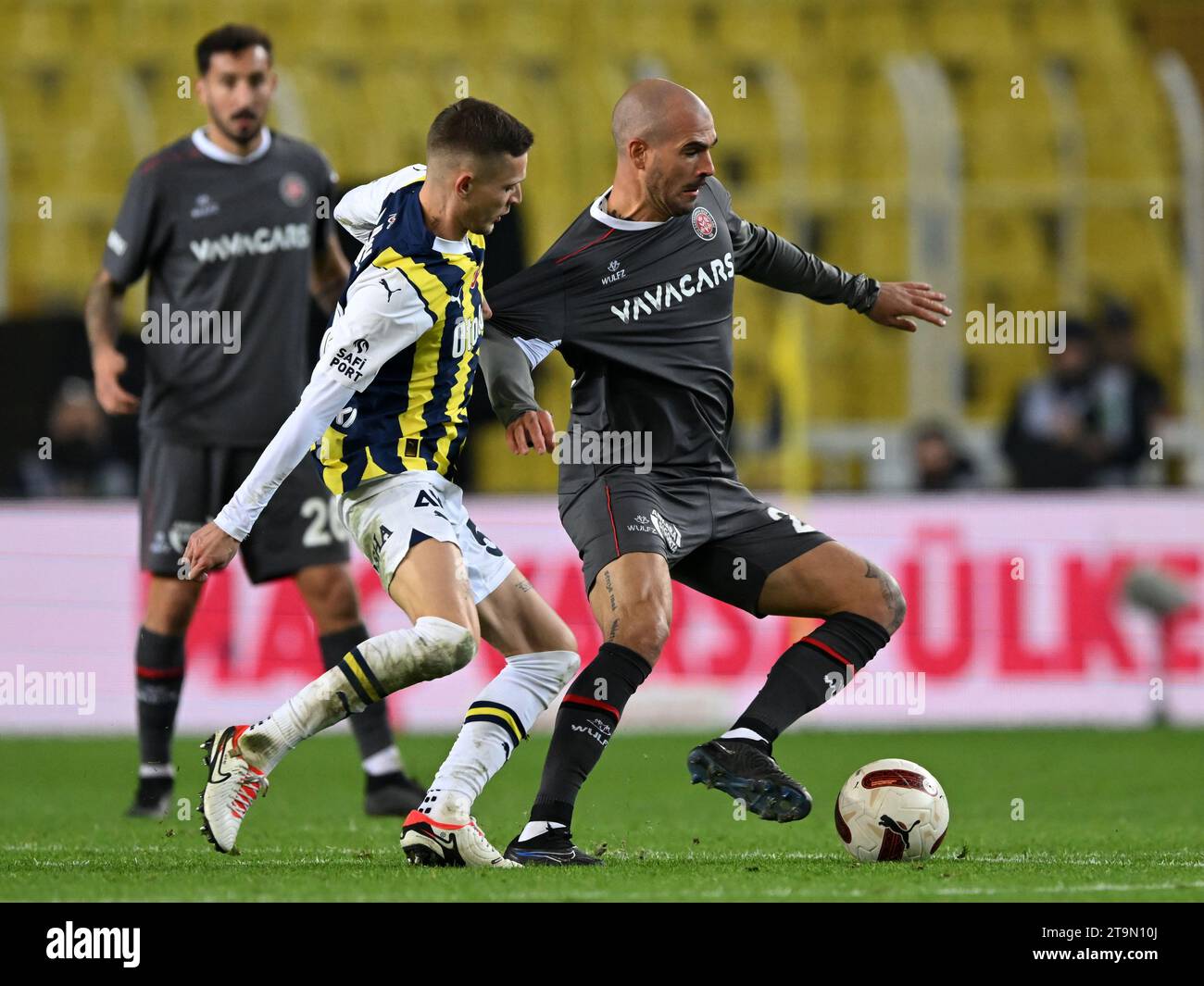 ISTANBUL - (l-r) Sebastian Szymanski of Fenerbahce SK, Stefano Sturaro ...