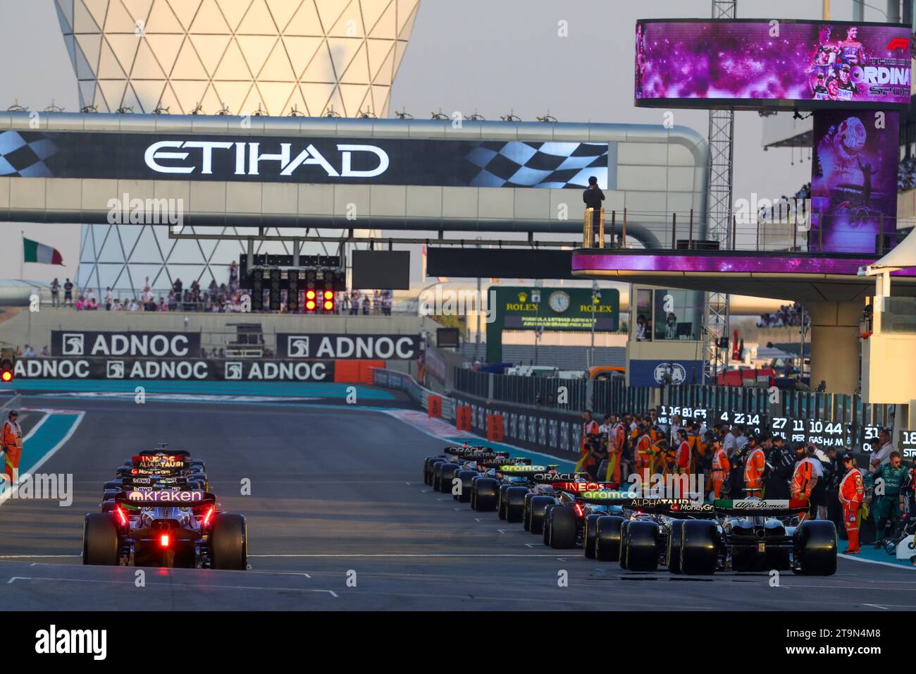 Abu Dhabi, United Arab Emirates. 26th Nov, 2023. Starting grid, F1 ...