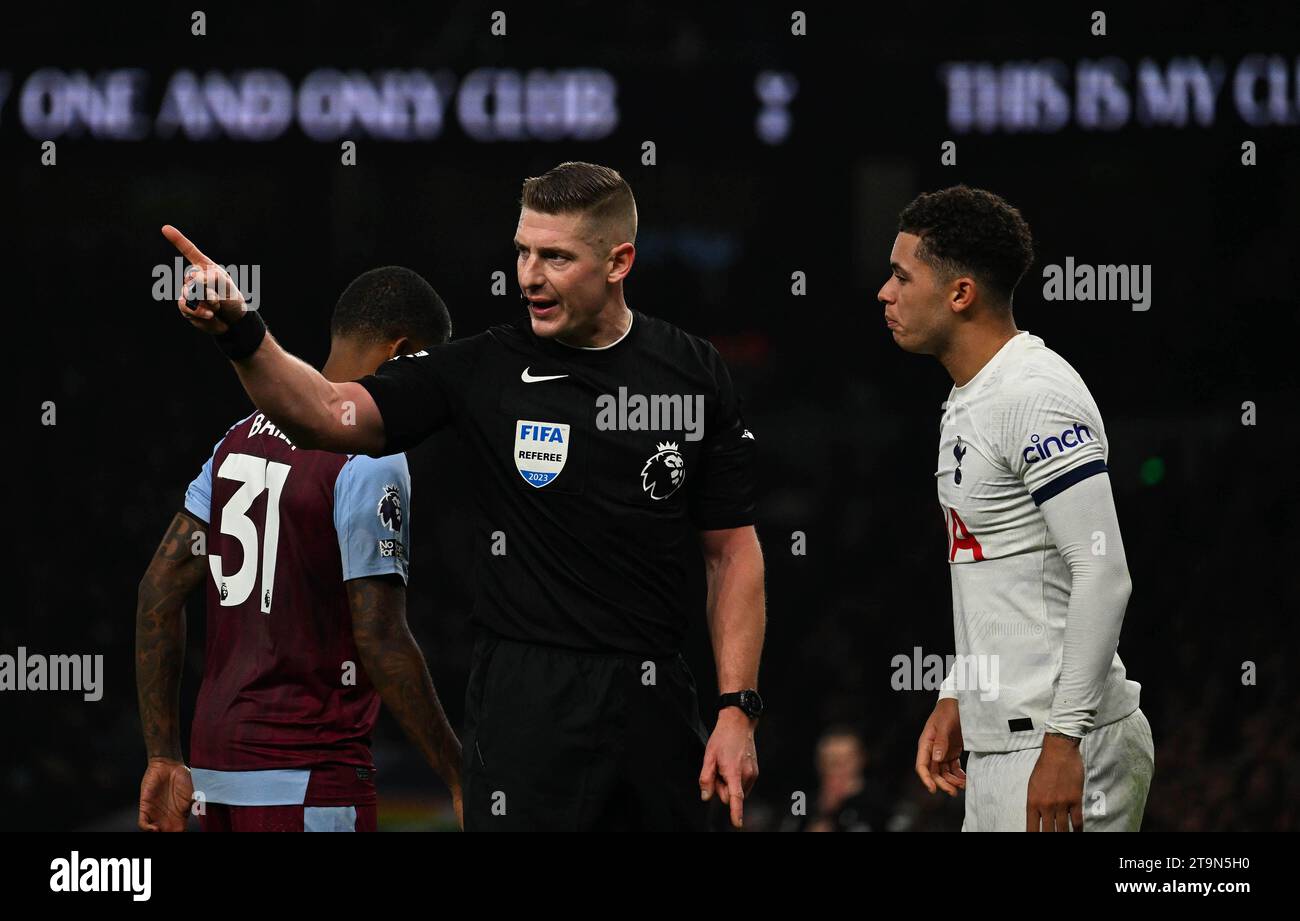 Robert jones referee hi-res stock photography and images - Alamy