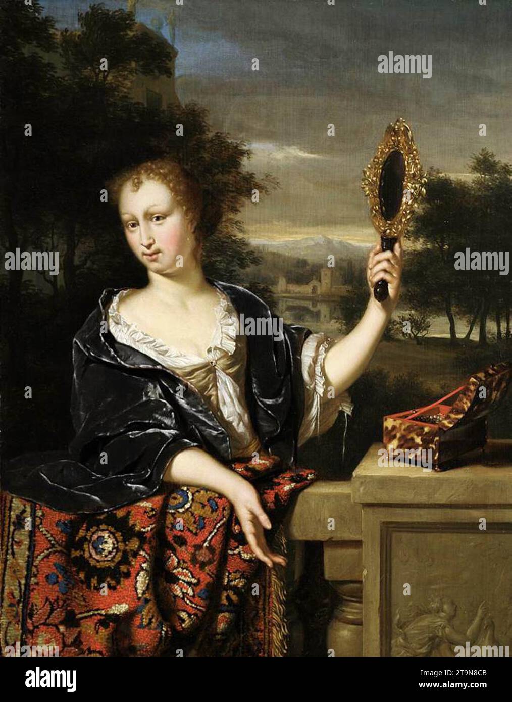 Lady at a mirror hi-res stock photography and images - Alamy