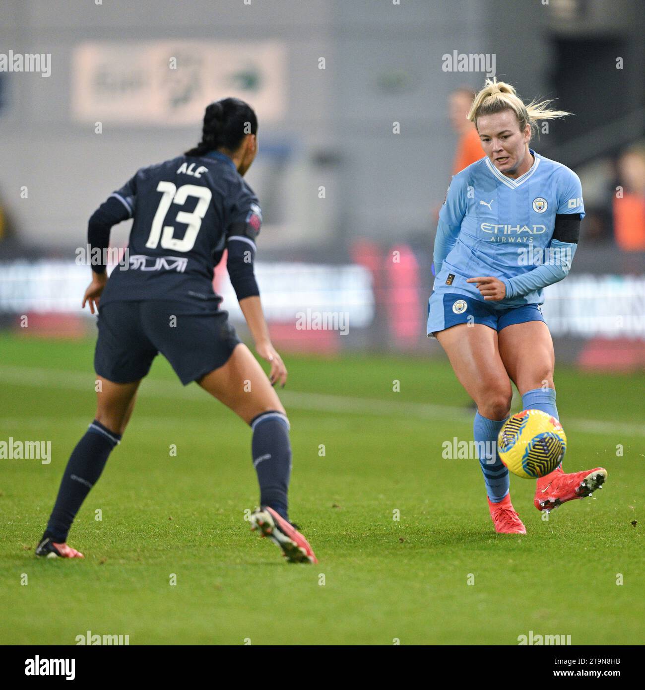 Lauren Hemp #11 of Manchester City Women passes the ball, during the ...