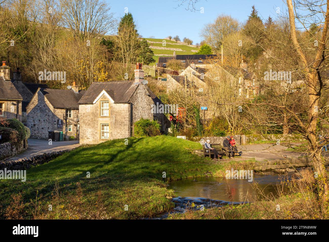 Dove england hi-res stock photography and images - Alamy