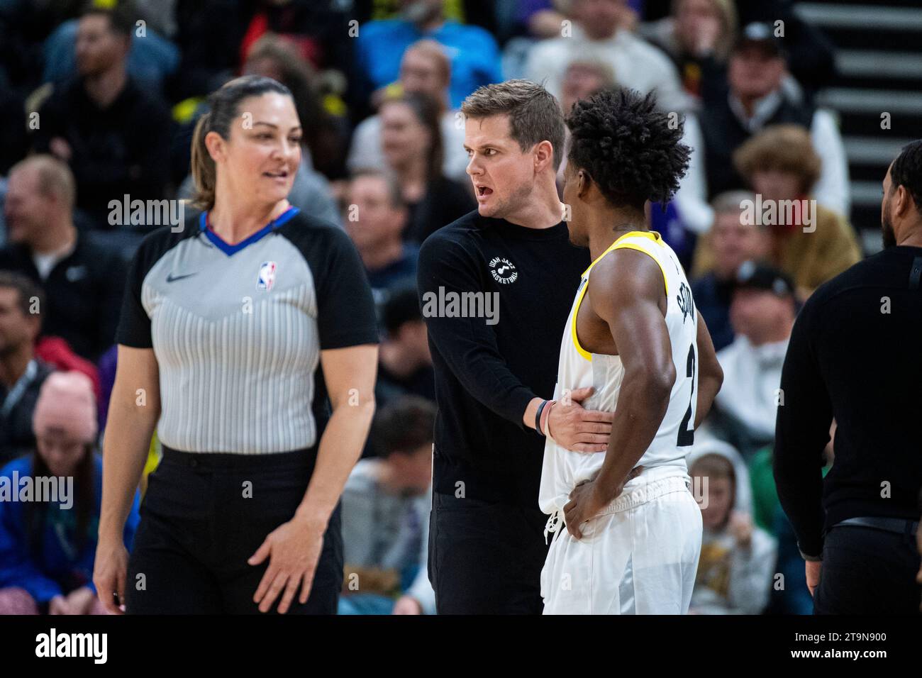 Utah Jazz head coach Will Hardy talks with Utah Jazz guard Collin ...