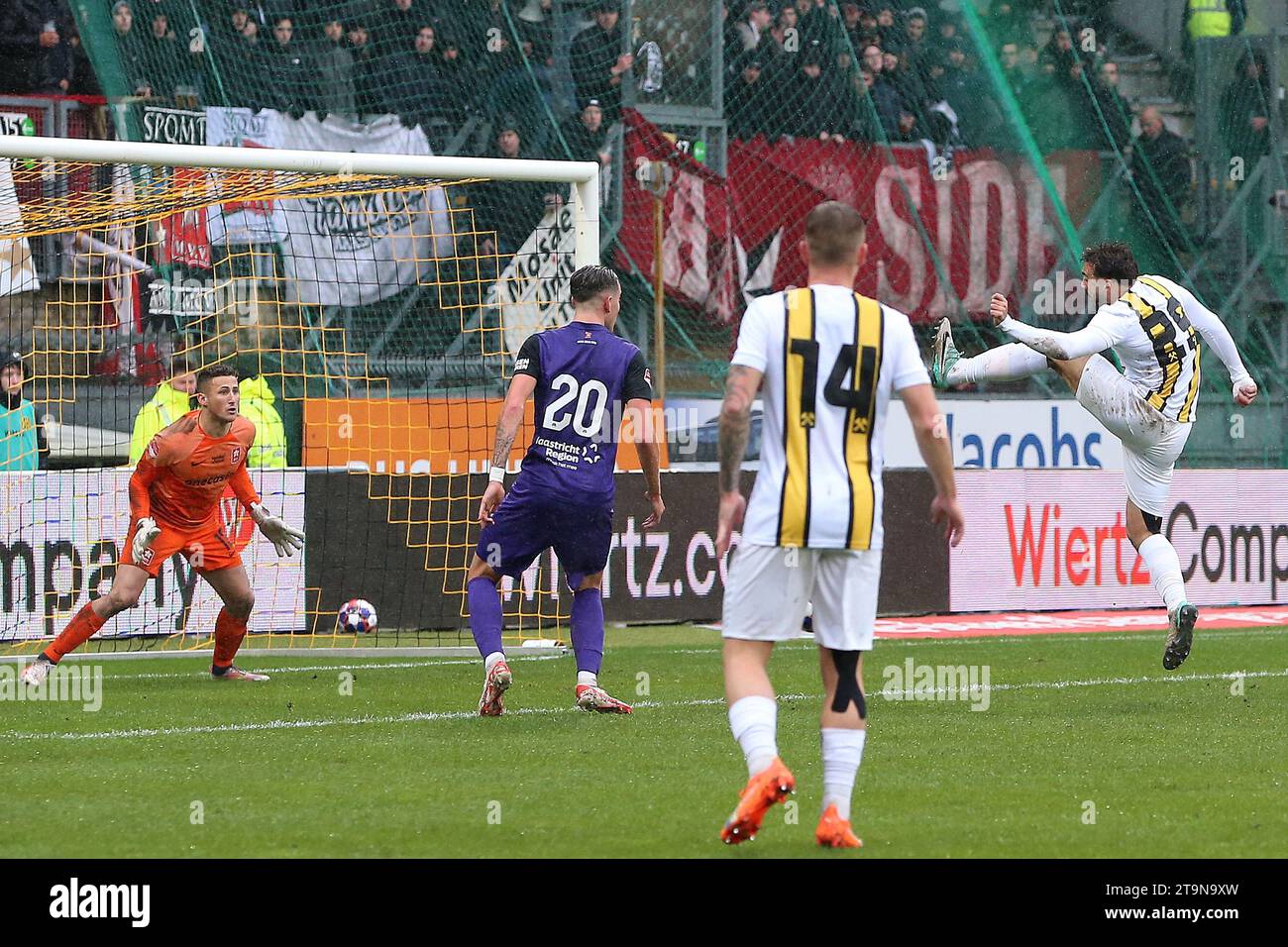 KERKRADE, Netherlands. 26th Nov, 2023. football, Dutch Keuken Kampioen ...
